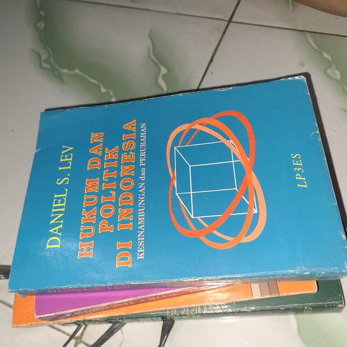 Jual HUKUM DAN POLITIK DI INDONESIA Daniel S,Lev - Jakarta Utara - Mama ...