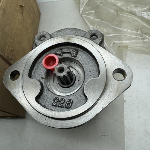 Jual Bobcat 763 Skid Loader Gear Pump 6669385 Dynamatic Limited UK ...