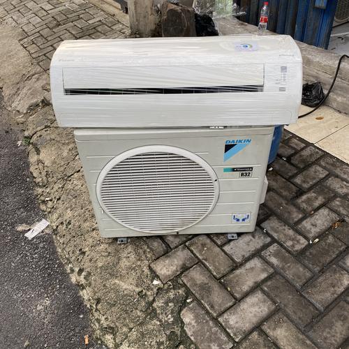 Jual AC SECOND DAIKIN 1PK INVERTER GRESS ORIGINAL GARANSI 3 BULAN ...