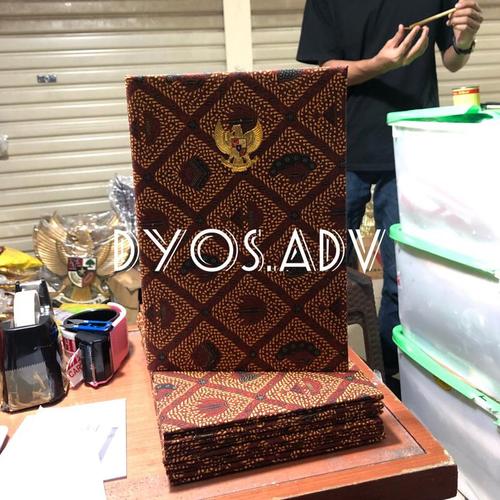 Jual Map batik map upacara map kantor pakai logo cotting garuda - Batik ...