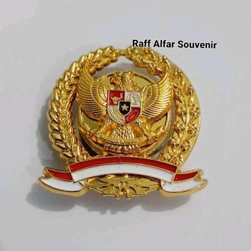 Jual Pin Garuda Pancasila Model Premiun - Lencana Garuda - Magnet ...
