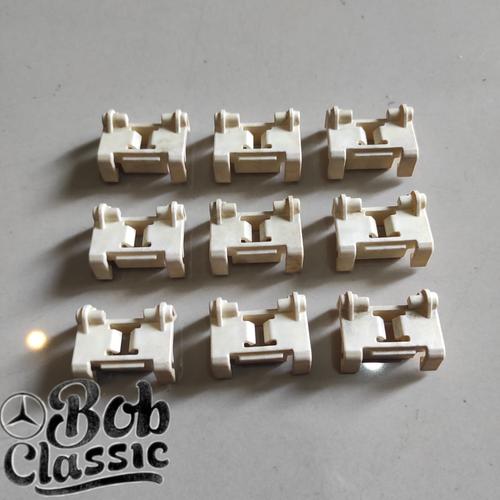 Jual Mercedes-Benz W124 Coupe Fastener Button A0019885681 - Kab. Malang ...