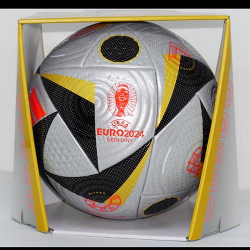 Jual Bola Sepak Adidas Fussball liebe Final Euro24 Germany Official ...