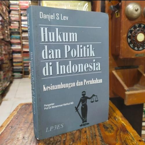 Jual Daniel s.lev - hukum dan politik di indonesia - Jakarta Selatan ...