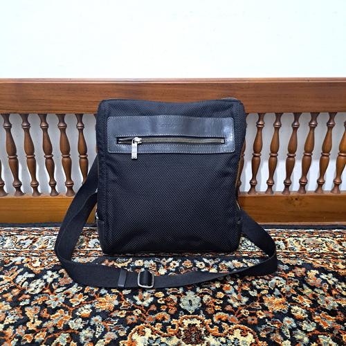 Jual tas sling bag samsonite sling bag samsonite warna hitam - Kota ...
