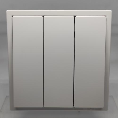 Jual SIMON I7 WHITE SAKLAR TRIPLE 3 GANG 1 WAY SWITCH - Jakarta Utara ...
