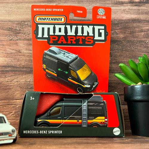 Jual Matchbox Moving Parts Mercedes Benz Sprinter - Kota Balikpapan ...