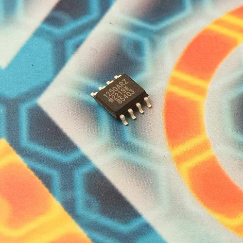 Jual ADuM1250 Dual Lines Digital Isolator support I2C Interface ADUM1250ARZ Analog Devices SMD ...