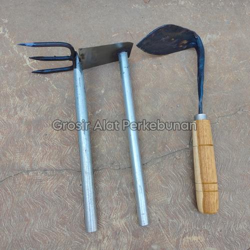 Jual Peralatan Berkebun 3 pcs - Cangkul Mini, Garuk Mini, Kored Rumput ...