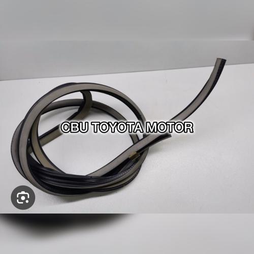 Jual KARET BODY NEMPEL DI BODY WEATHERSTRIP PINTU BELAKANG TENGAH REAR ...