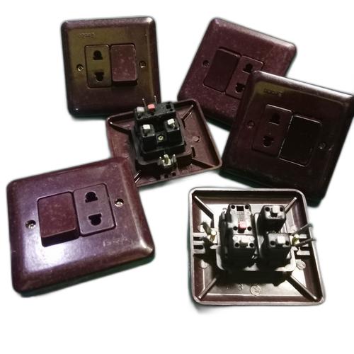 Jual SAKLAR ENGKEL PLUS STOP KONTAK/ MERK Broco, Tempel tembok - Kota ...