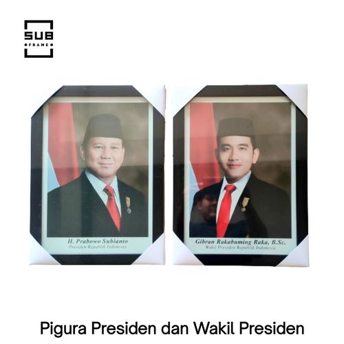 Jual Pigura Minimalis Presiden dan Wakil Presiden - Putih - Kota ...