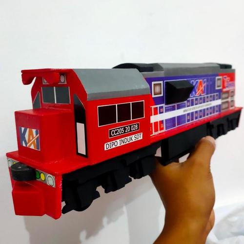 Jual Miniatur kereta api Kayu lokomotif CC205 Livery RED BLUE - Jakarta ...