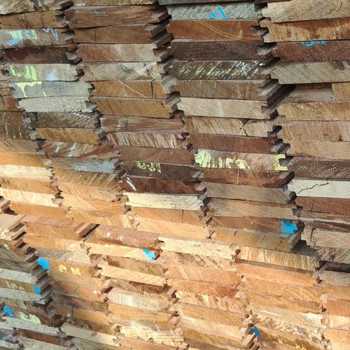 Jual decking kayu jenis Meranti,tebal2 cmx lebar 12 cmx panjang 4 mtr ...