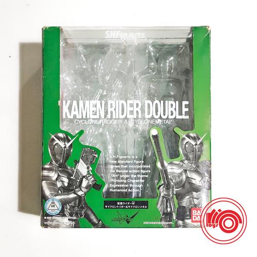 Jual SHF S.H.Figuarts Kamen Rider Double Cyclone Trigger & Cyclone ...