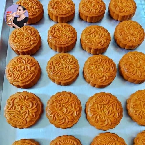 Jual PIA MOON CAKE KUE BULAN. 1 PACK ISI 5 BUAH. SEMI BASAH - KACANG ...