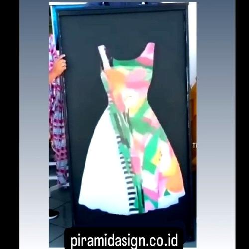 Jual 2 lapis Frame Pigura Kebaya Kain Batik Tekstil dress gaun baju ...