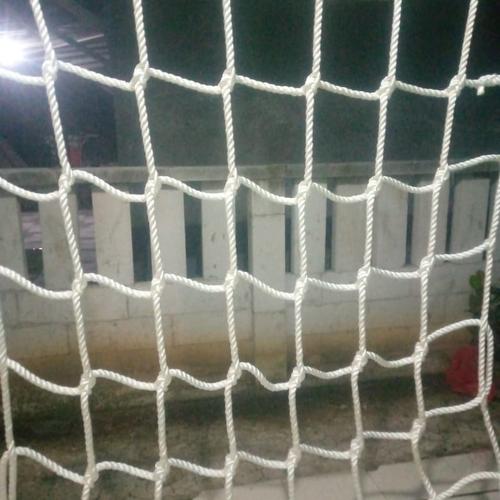 Jual jaring tali tambang nilon 14mm lubang kotak jaring panjat jaring ...