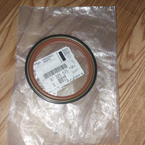 Jual seal crankshaft belakang spin 1200 cc, sonic dan trax ori GM ...