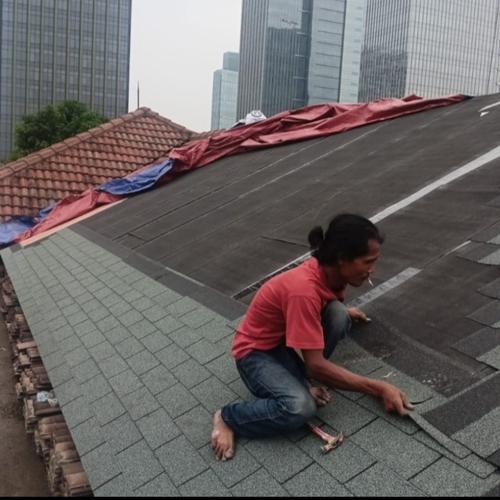 Jual bongkar atap lama ganti baja ringan atap genteng aspal bitumen ...