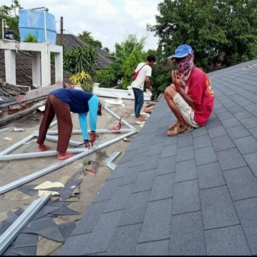 Jual bongkar atap lama ganti rangka baja ringan dan atap genteng aspal ...