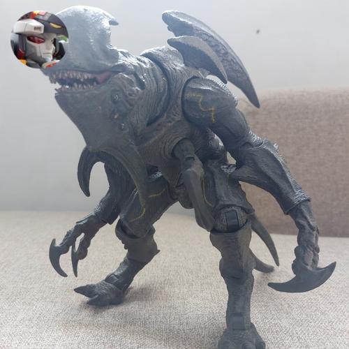 Jual neca kaiju pacific rim monster deluxe action figure mutavore ...