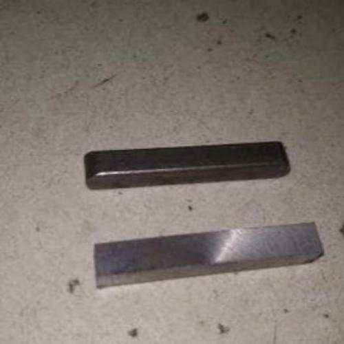 Jual Shaft key sepi spei pengunci 5 mm - 5mmx5mmx300mm - Jakarta Pusat ...