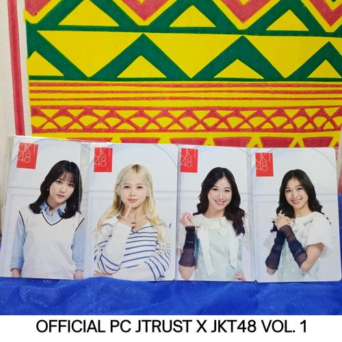 Jual OFFICIAL PC JTRUST X JKT48 VOL.1 (FREE! UNOFFICIAL PC FLOWERFULL ...