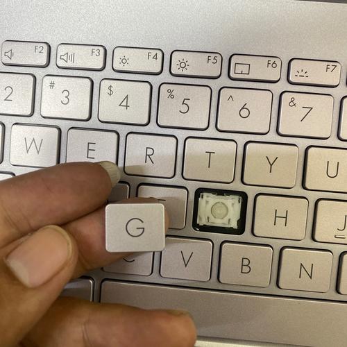 Jual Tombol Keyboard Asus Zenbook UM325 UX325 Silver Original - Kota ...