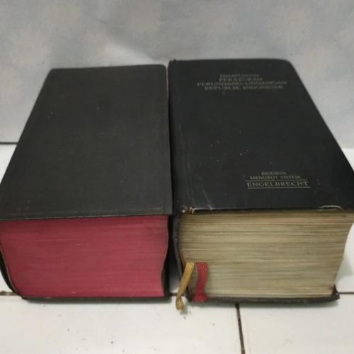 Jual Kitab Undang undang dasar 1945. Himpunan peraturan perundang ...