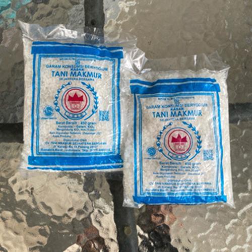 Jual Garam kasar beryodium Merk Tani Makmur Asli Sumatera Barat 450 Gram - Kab. Pesisir Selatan ...