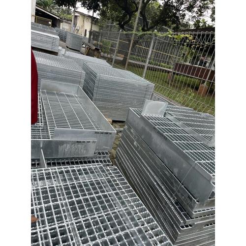 Jual Grating Galvanis plat 3mm 5mm / Galvanized Grating Custom ...