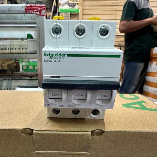 Jual MCB SCHNEIDER IC60N 3P 6A 6KA A9F74306 SNI SCHNEIDER ORIGINAL - Jakarta Pusat - GIBRAN JAYA ...