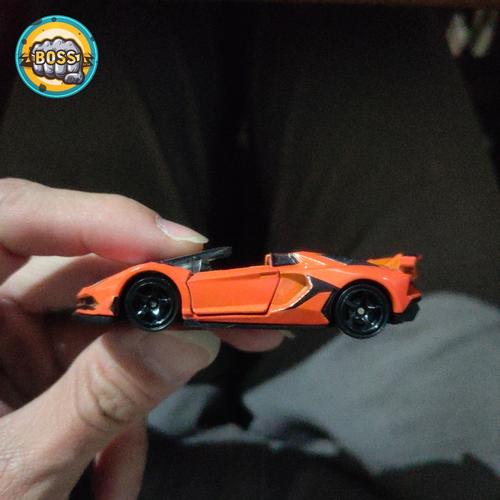 Jual matchbox 2019 lamborghini aventador svj roadster oren - Kota ...