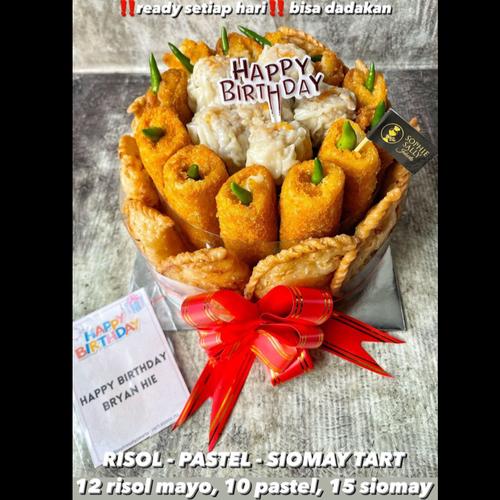 Jual Risol mix Pastel mix Siomay Tart - Free Topper dan Card - Ready ...