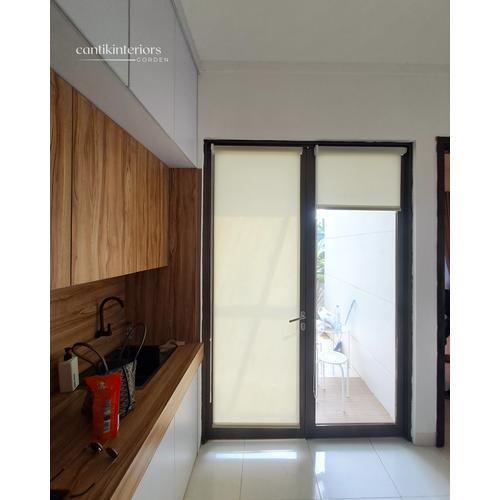 Jual Tirai Roller Blind Pintu Jendela Dim Out Custom Ukuran Per Meter ...