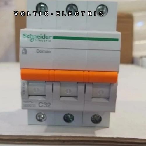 Jual MCB SCHNEIDER DOMAE 25A 32A 3P 3phase 3Phase 3p 32a 25a mcb Schneider - Jakarta Pusat ...