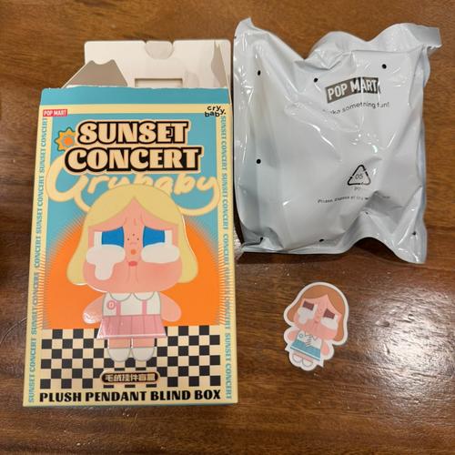Jual popmart sunset concert crybaby beige blue - Kota Bandung ...