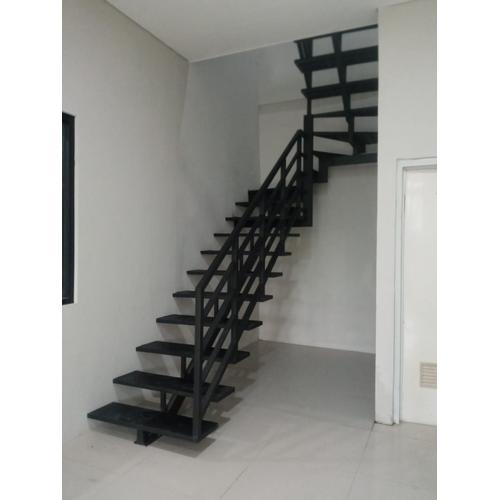 Jual Tangga Plat Bordes Railling Besi Hollow - Kota Tangerang Selatan ...