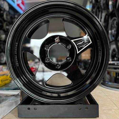 Jual velg mobil r18 lebar 9 BRADLEY TAKUMI ET 0 velg ring 18 Fortuner ...