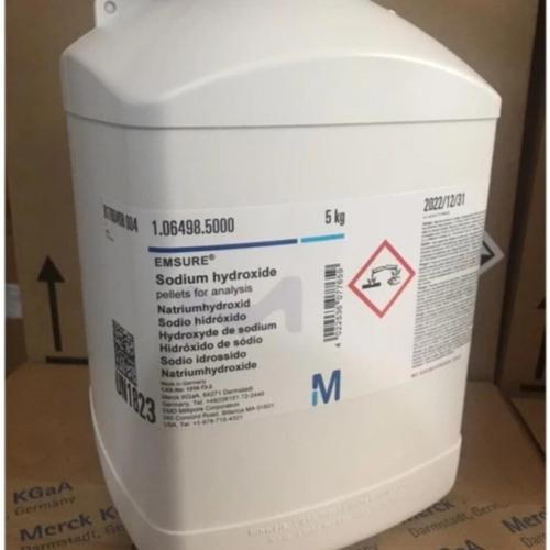 Jual NaOH Sodium Hydroxide Pellets merck 5kg - Kota Depok - Giant Lab ...