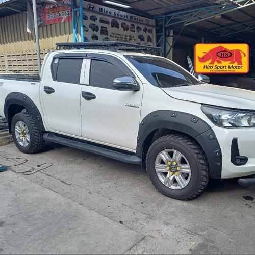 Jual over fender hilux revo plastik ABS baut L original THAILAND ...