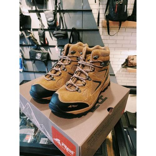 Jual Sepatu Gunung Pria BLACKSMITH AREI OUTDOORGEAR - SEPATU HIKING REI ...