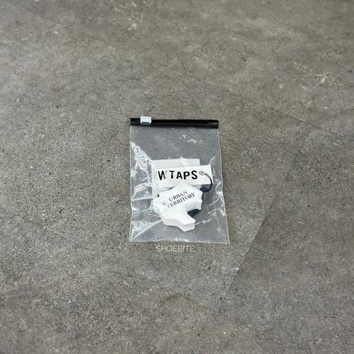 Jual WTAPS FLOAT TAG KEYHOLDER KEYCHAIN 100% ORIGINAL - Kota Bandung ...