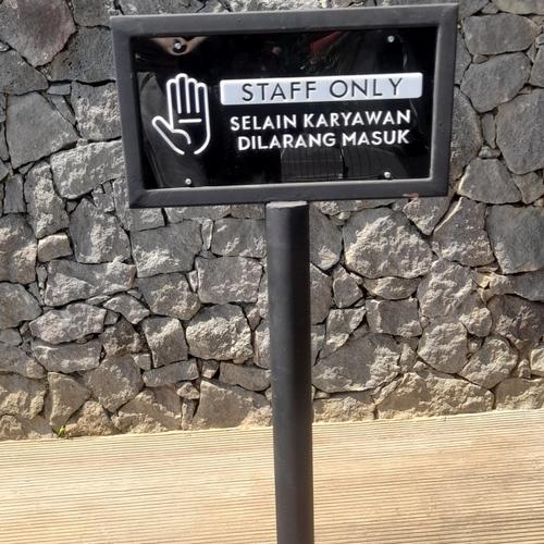 Jual sign rambu berdiri 1muka tanda akrilik gambar papan private area ...