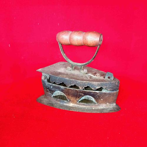 Jual Setrika Jadul Arang Bahan Kuningan Original Lawasan - Kab ...