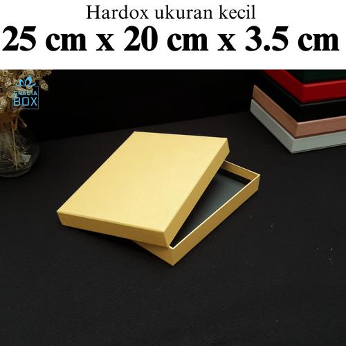Jual Hardbox ukuran 25 cm x 20 cm x 3.5 cm - Putih, Box saja - Kota ...