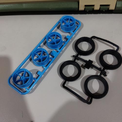 Jual tamiya ban large soft velg large light blue original loose kit ...