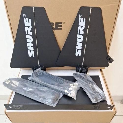 Jual Penguat signal mic Antena distributor mic Shure AU 845 Pemancar ...