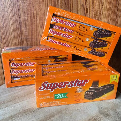 Jual Mayora Wafer Superstar Chocolate 16Gram - 12 pcs / 1 Dus - Kab ...